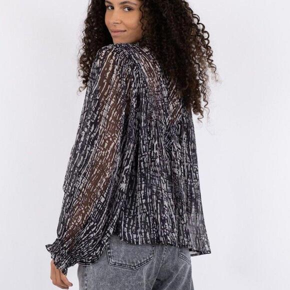 Neo Noir | Tops | Neo Noir Flavi Graphic Drop Blouse Top Smocked Shirt ...